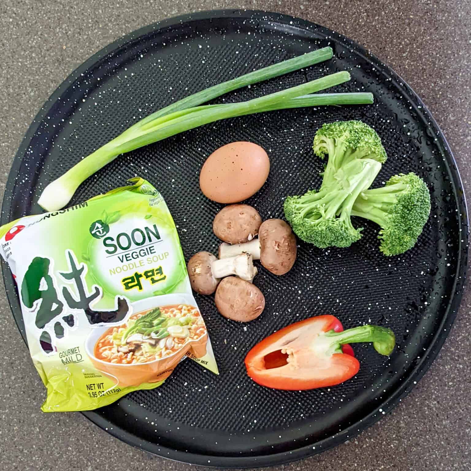 Quick and Easy Veggie Ramyeon - Just Maika Cooking