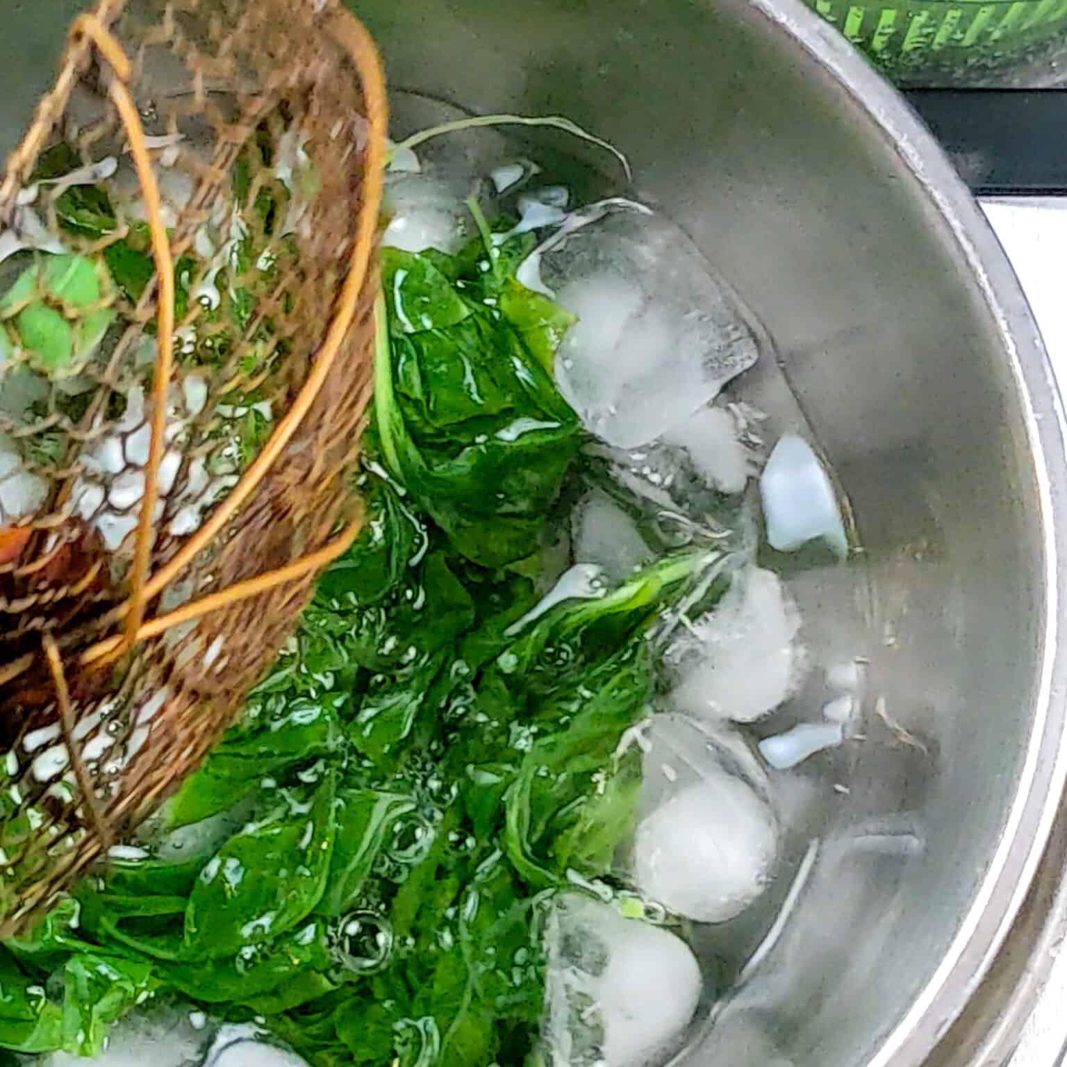 Spicy Basil Pesto, Easy Homemade - Just Maika Cooking