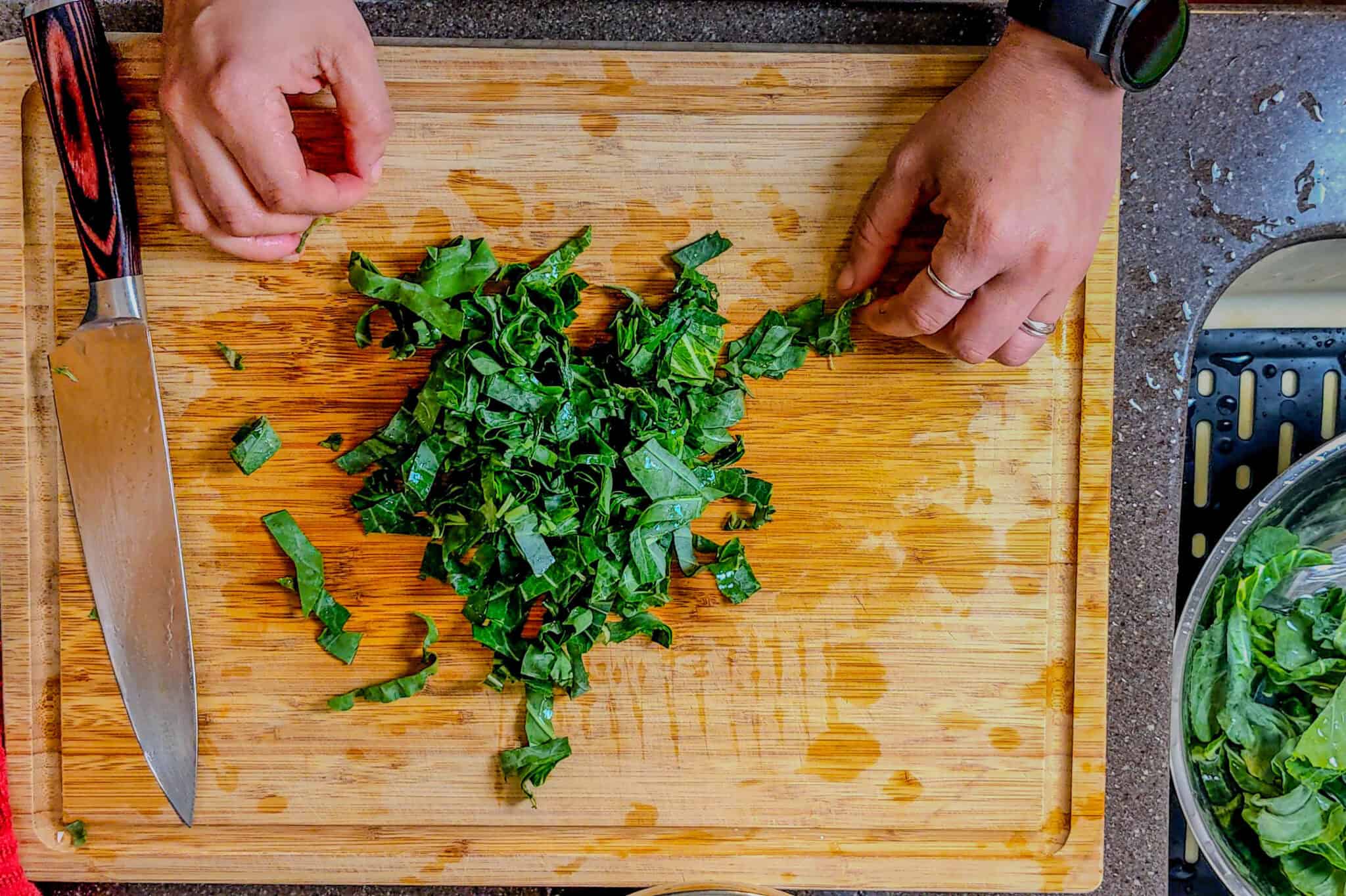 How to Trim and Slice Collard Greens (Step-by-Step Guide) - Just Maika ...